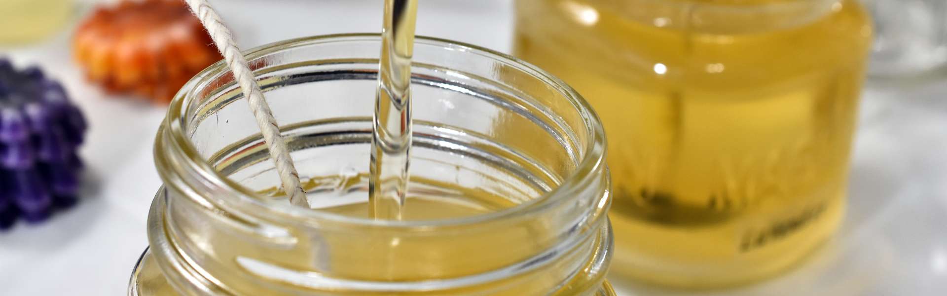 Paraffin Wax vs Soy Wax: how to choose the best option - Hywax